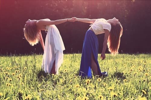 Menstrual synchrony theory - Will women's periods sync up? - Woman Junction